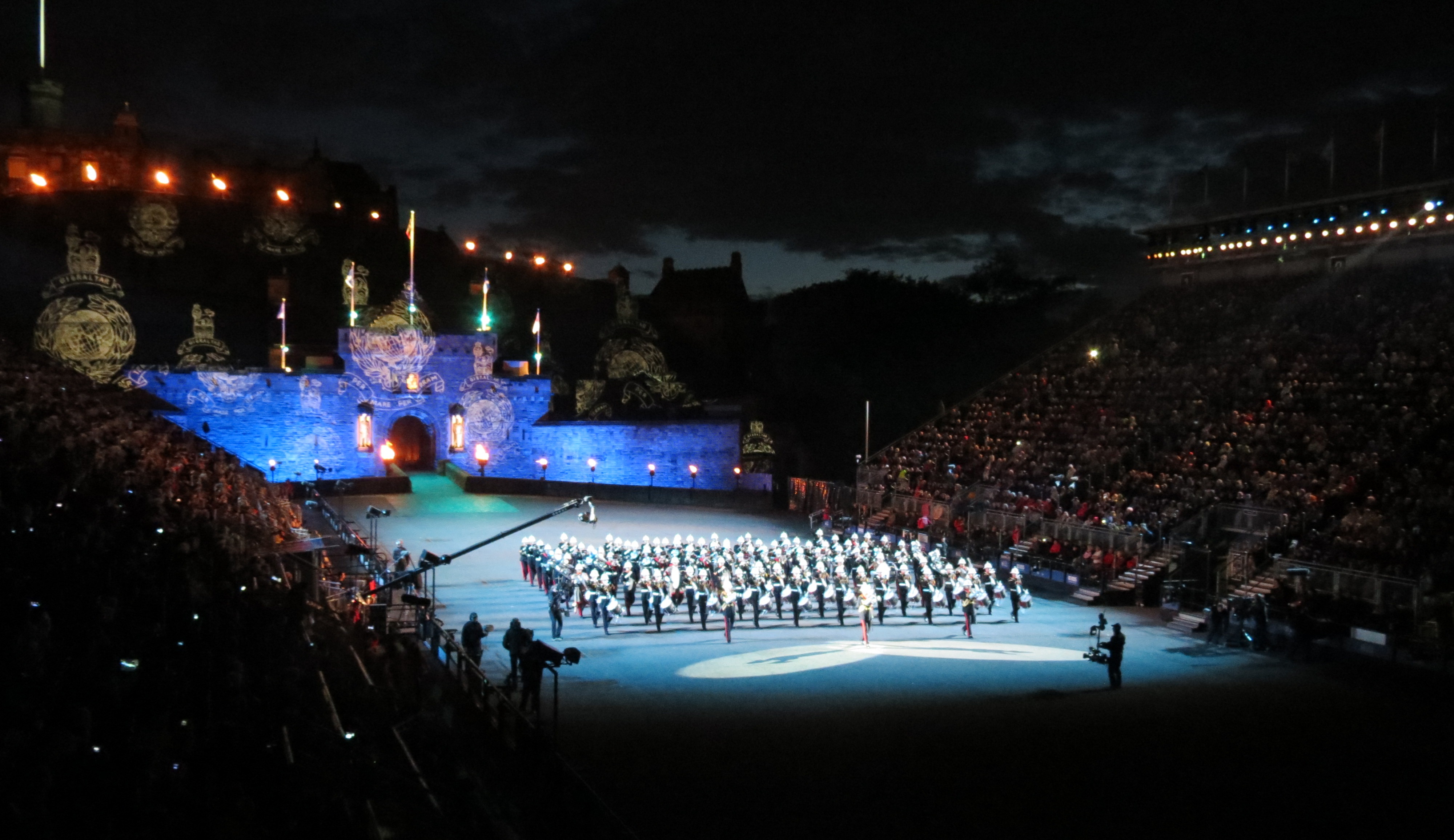 Stunning 2014 Royal Edinburgh Military Tattoo in Scotland « Glenn’s ...
